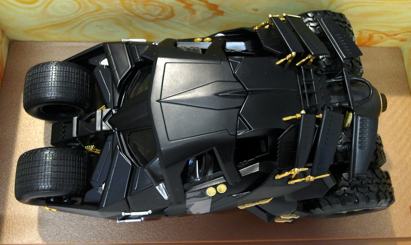 Hot Wheels 1/18 Scale diecast - G9931 Batman Dark Night Batmobile ...